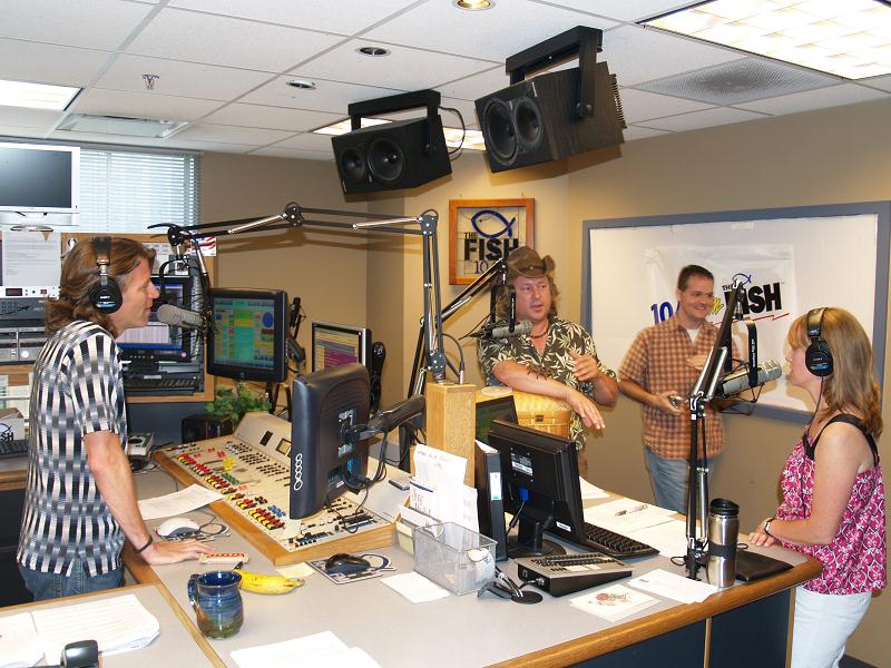 104.7 THE FISH: KEVIN AND TAYLOR IN THE MORNING